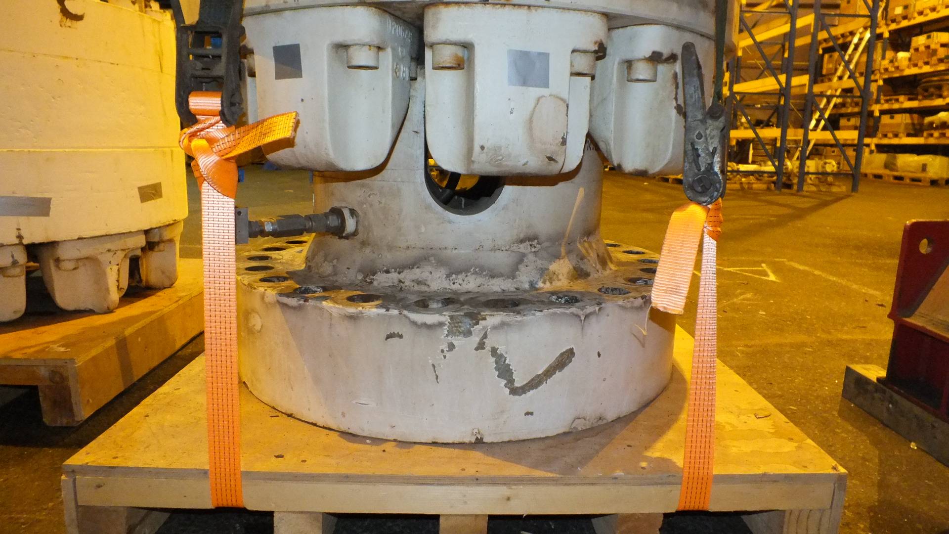 Connector, Wellhead, 18-3/4" 10K - H4 - Vetco Style E - Hub - Unused ...