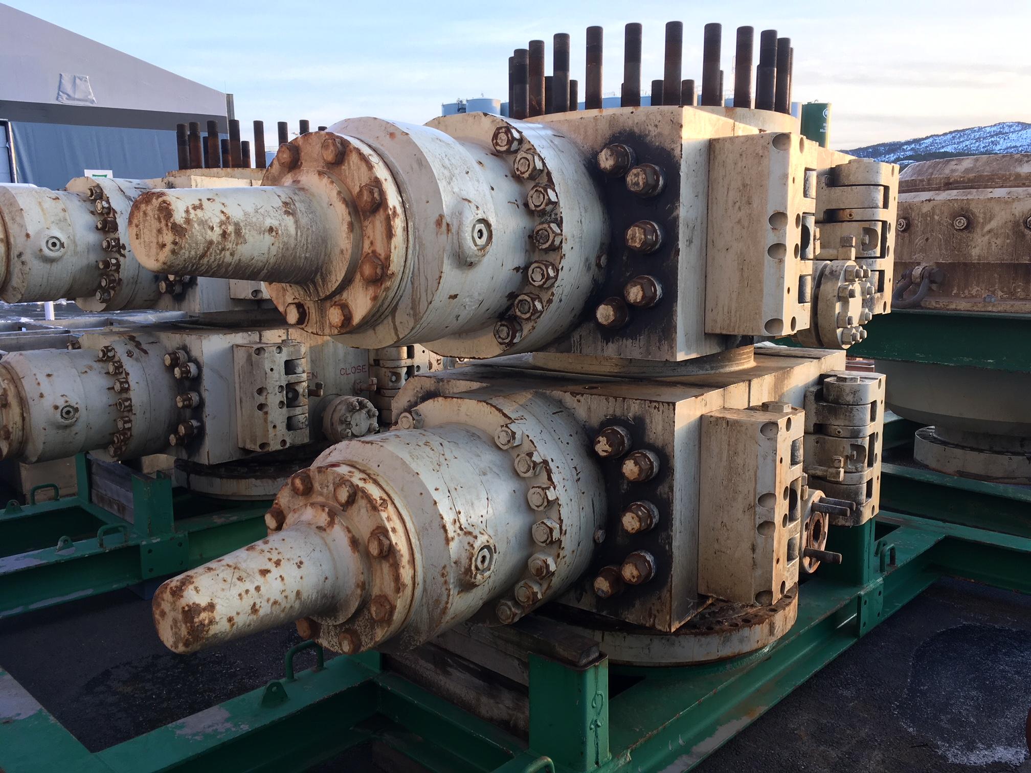 BOP, 21-1/4", 5000 psi, Complete Stack - Hydril - Ready for use For ...