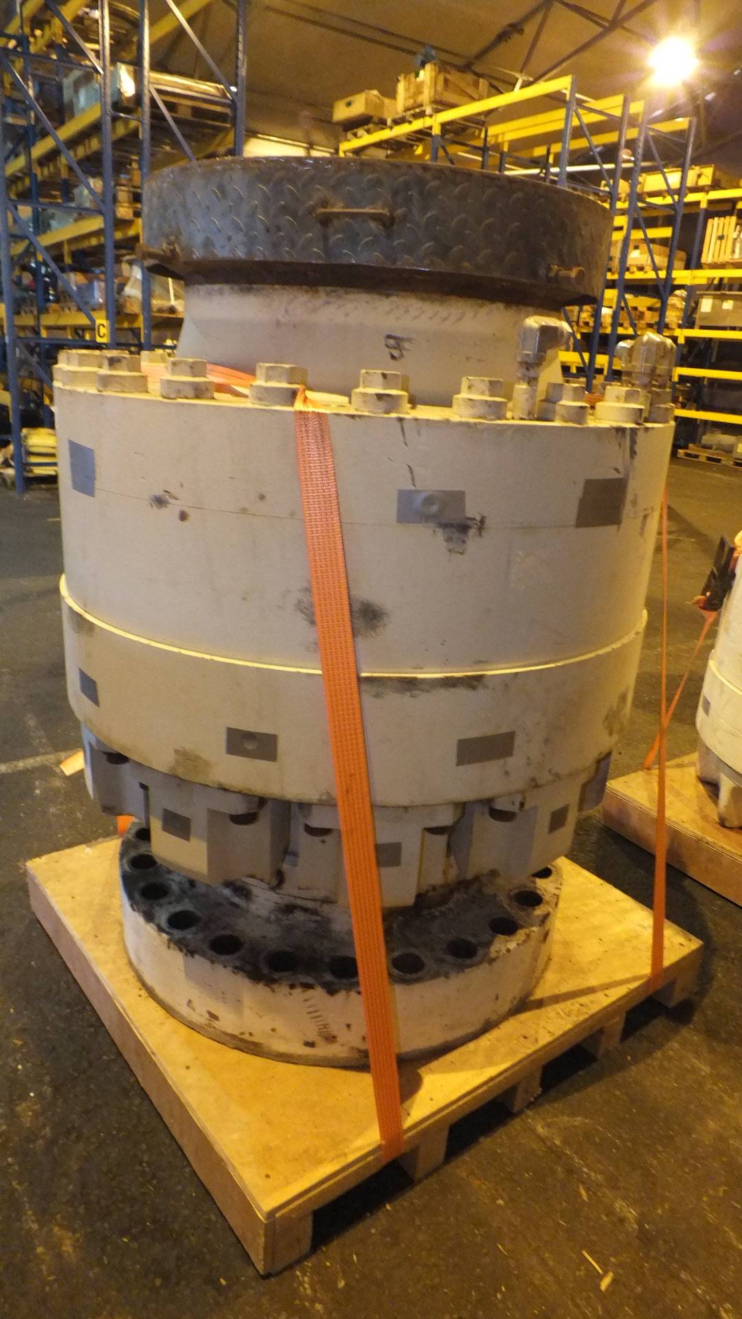 Connector, Wellhead, 18-3/4" 10K - H4 - Vetco Style E - Hub - Unused ...