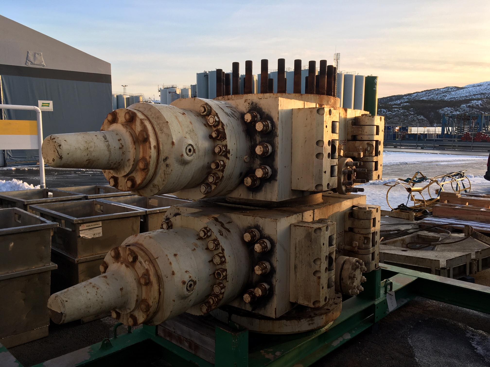 BOP, 21-1/4", 5000 psi, Complete Stack - Hydril - Ready for use For ...