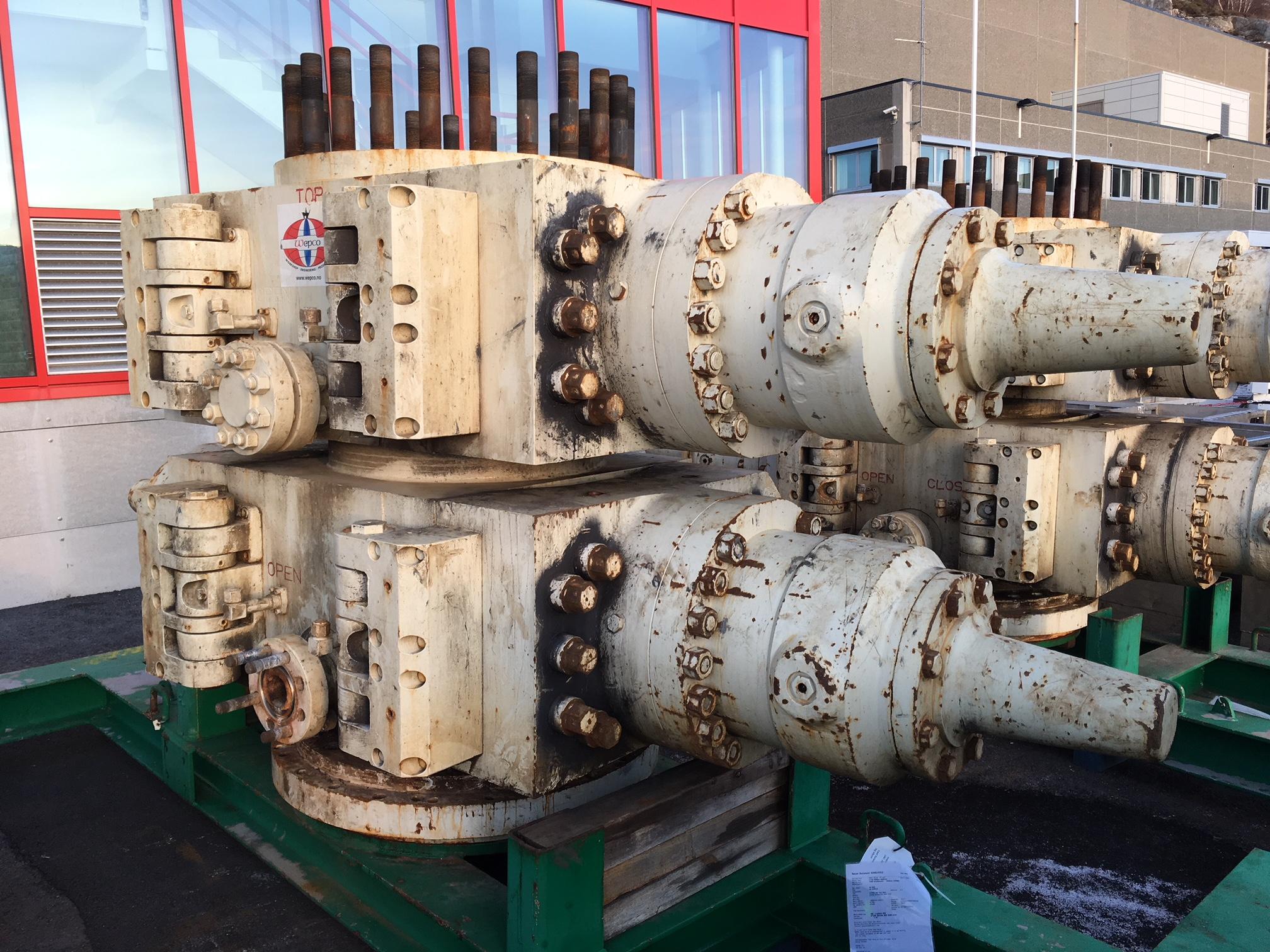 BOP, 21-1/4", 5000 psi, Complete Stack - Hydril - Ready for use For ...