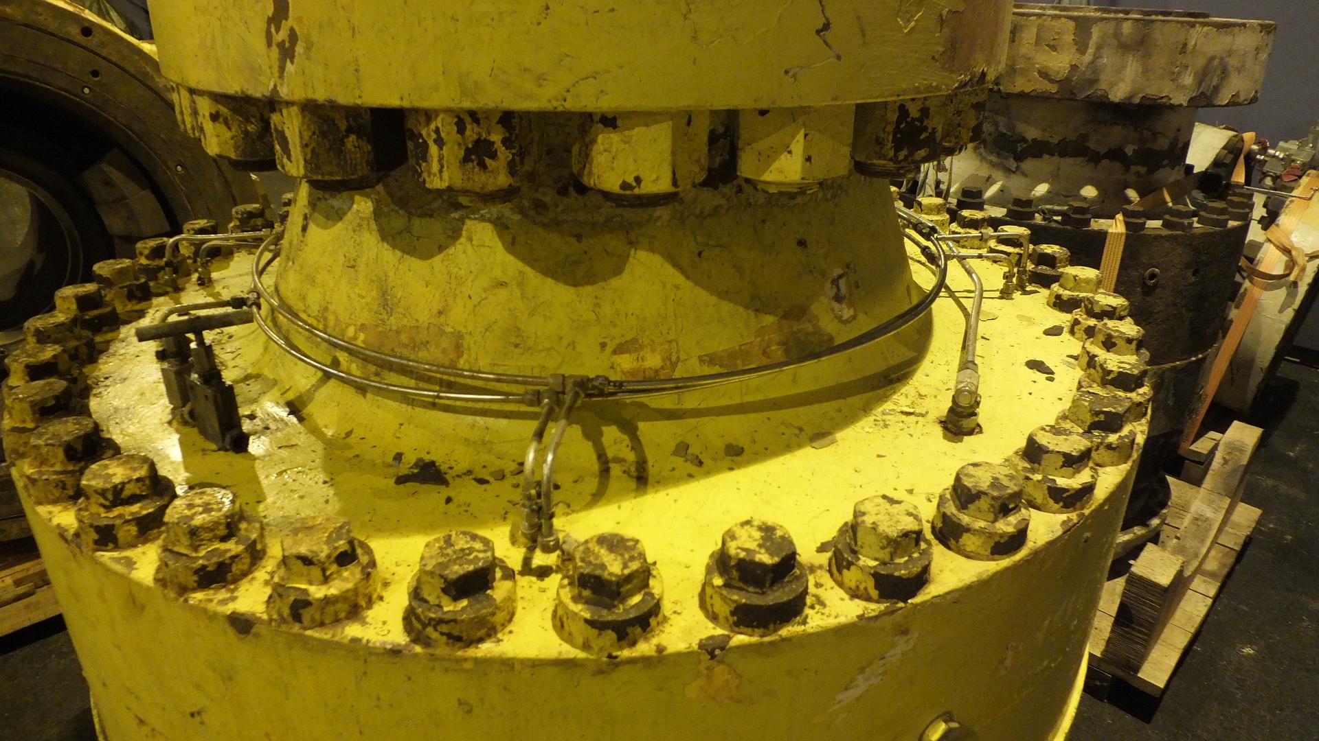 Connector, Wellhead, 18-3/4" 15K - H4 - SHD - Vetco - Used For Sale or ...