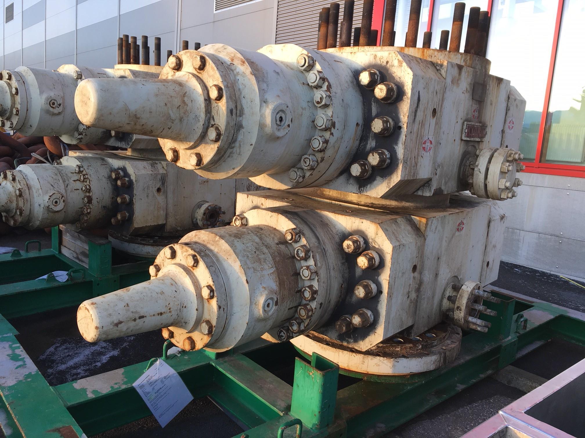 BOP, 21-1/4", 5000 psi, Double Ram - Hydril For Sale or Rent - Listing ...