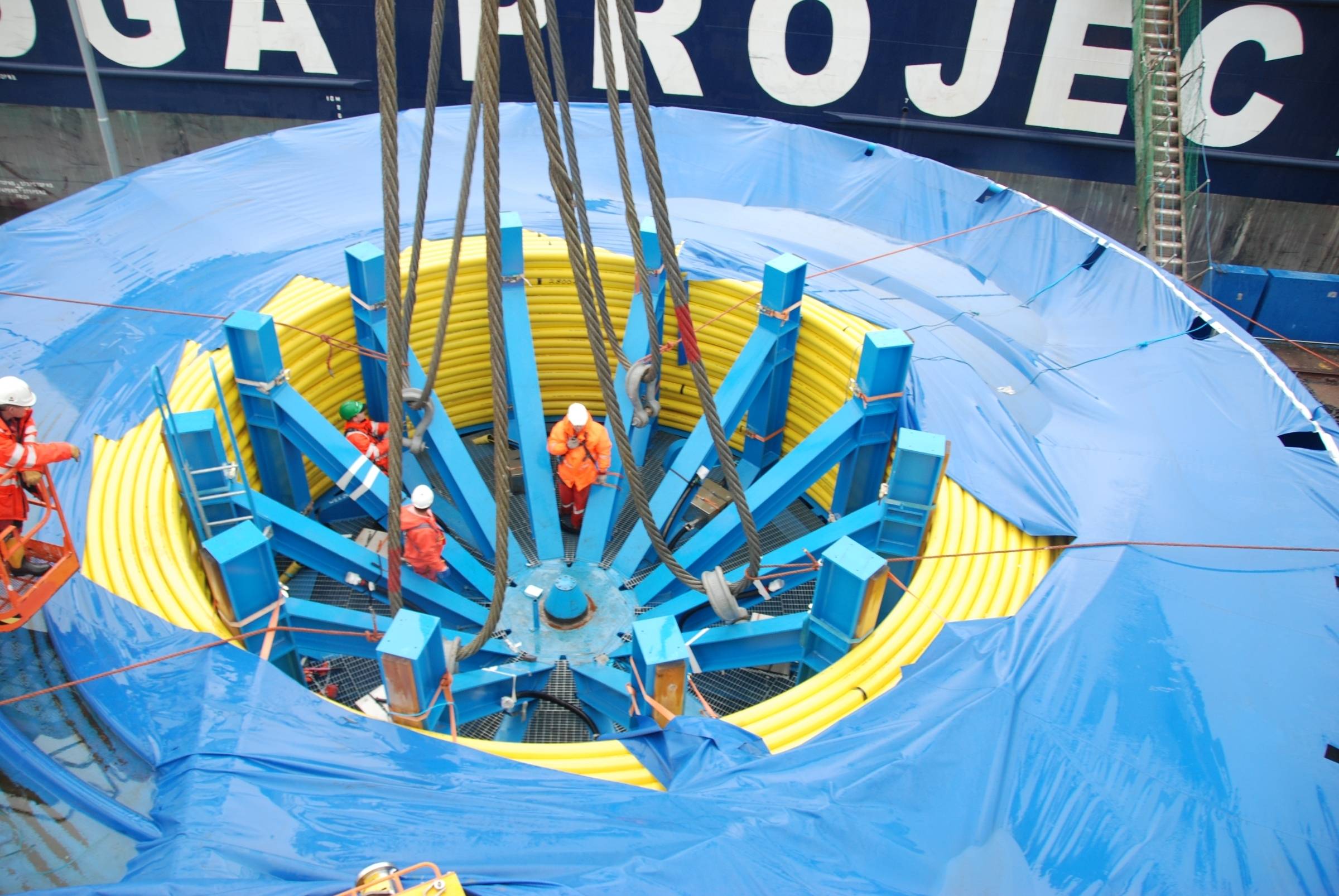 Carousel, Cable Turntable, 500 Te SWL with product For Sale or Rent ...