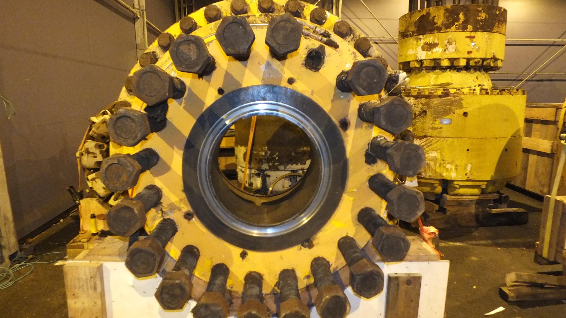 Connector, Wellhead, 18-3/4" 15K - H4 - HD - Vetco For Sale - Listing ...