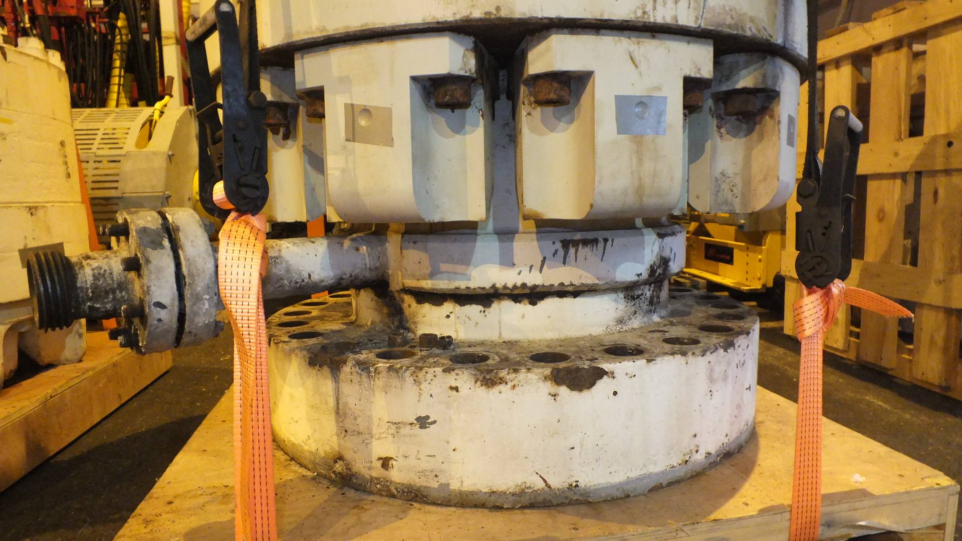 Connector, Wellhead, 18-3/4" 10K - H4 - Vetco Style E - Hub - Unused ...